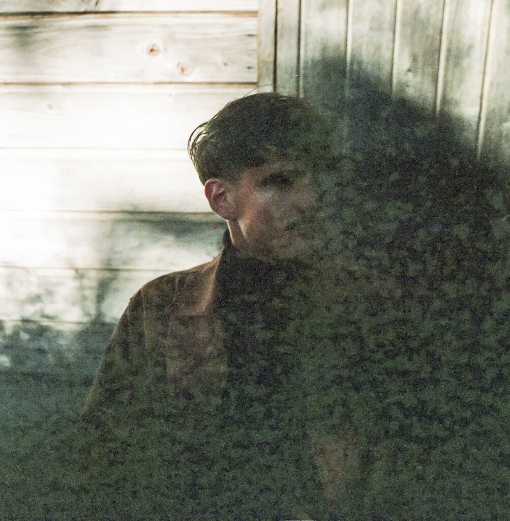 QUENTIN SAUVÉ - Figures Libres